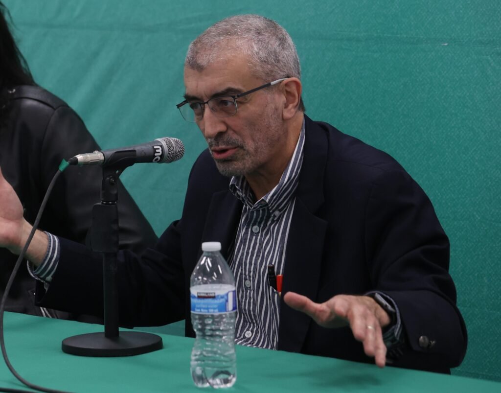 Naief Yehya: La IA es una máquina de plagio que llegó para quedarse ...