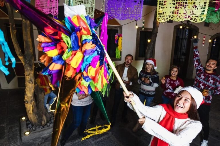 Posadas 2025... ¿Cuál es el origen de las piñatas y su significado ...